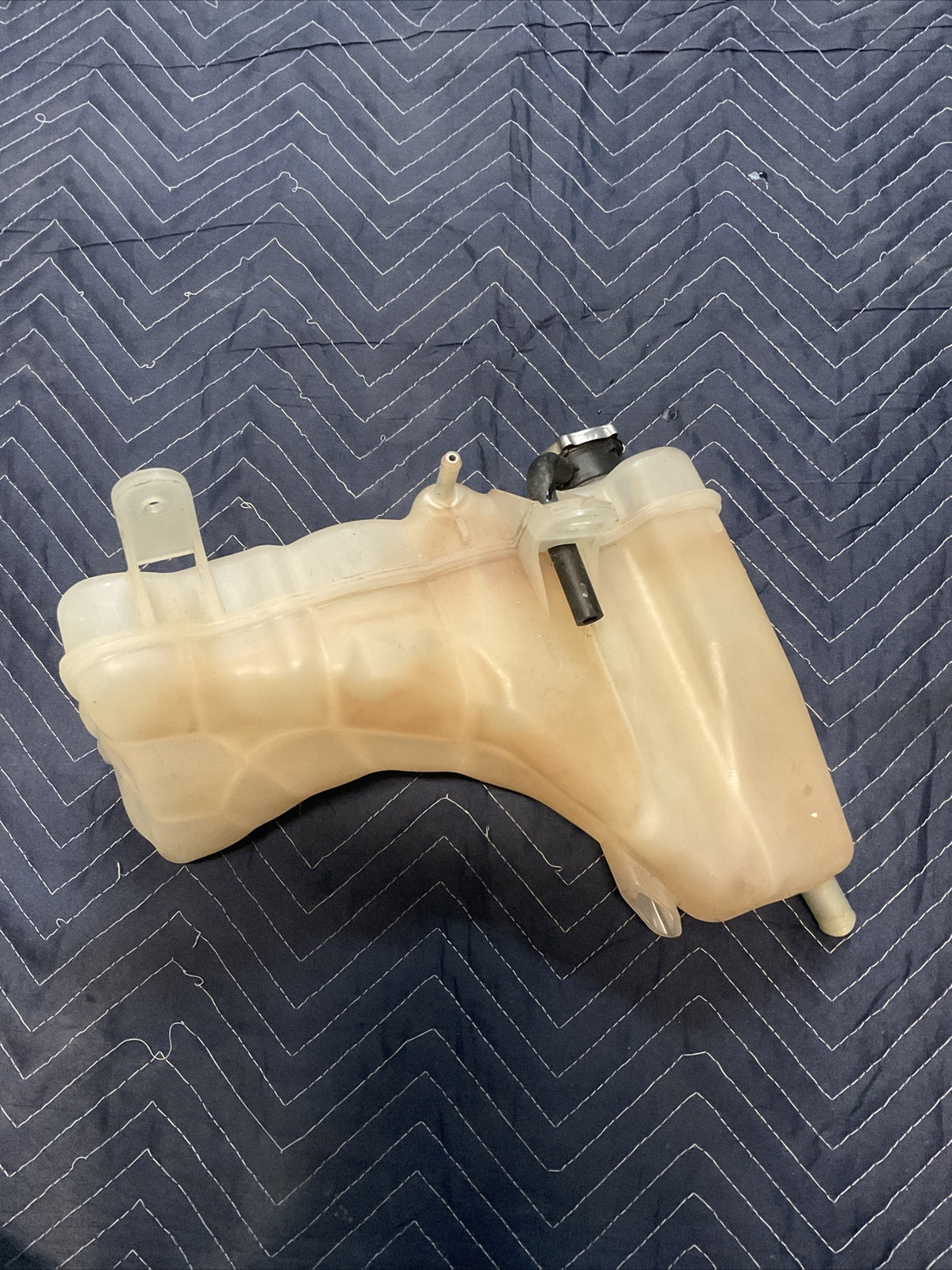 2018 CHALLENGER HELLCAT ENGINE COOLANT RESERVOIR OVERFLOW OEM 2015-202 ...